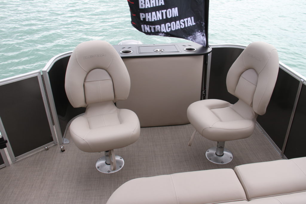 Reata 223 F, A New Fishing Pontoon by Ranger Boat