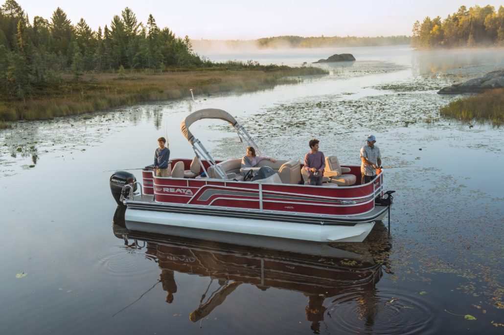 Reata 223 F, A New Fishing Pontoon by Ranger Boat