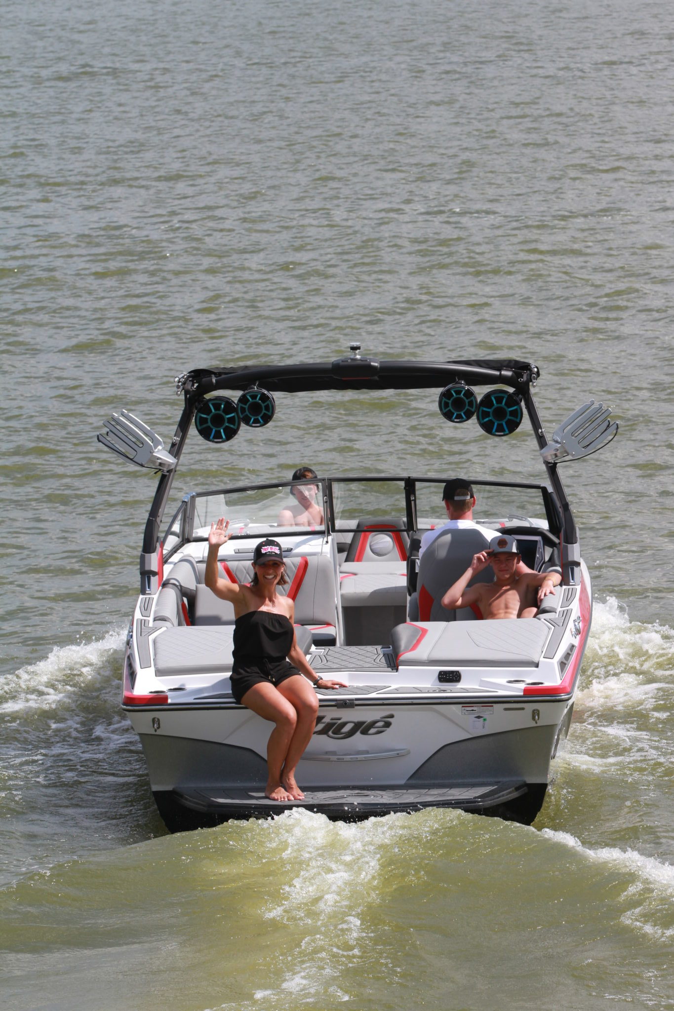 Tigé RZX2, Cool, Technological and Really Fun for Everybody